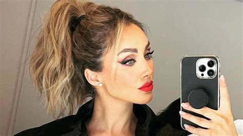 Anahí fica doente durante turnê do RBD no Brasil e desabafa na web
