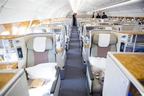 Airbus A380 wylądował w Warszawie Zobacz największy samolot pasażerski