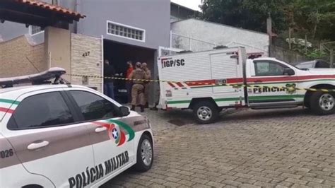 Ex Marido Mata Mulher A Facadas Em Indaial