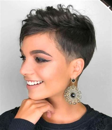 80 Trendy Short Pixie Hairstyles For Women Edgy Pixie Hairstyles