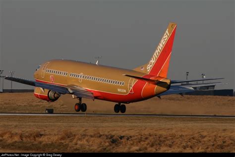 N652SW Boeing 737 3H4 Southwest Airlines Greg Dewey JetPhotos