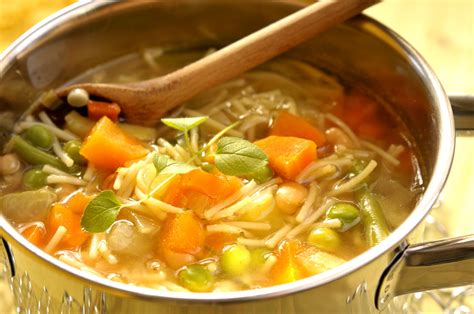 3 receitas simples de sopa Incrível Receitas