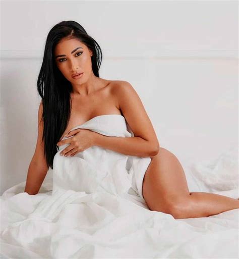 Simaria Nua Fotos Nudes Cantora Famosa Pelada Gostosa Playboy Xxx