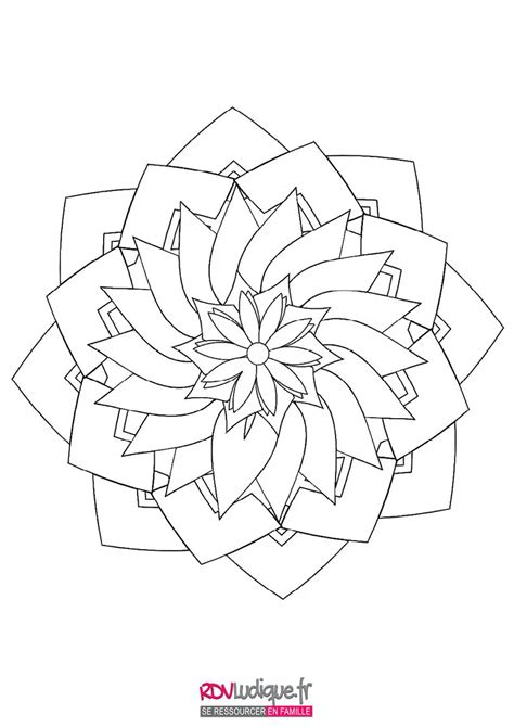 Coloriage Mandala Fleur A Imprimer 1