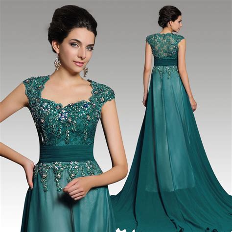 Robe De C R Monie Verte Sapin Fonc E Luxe Orn E De Bijoux Dentelle En