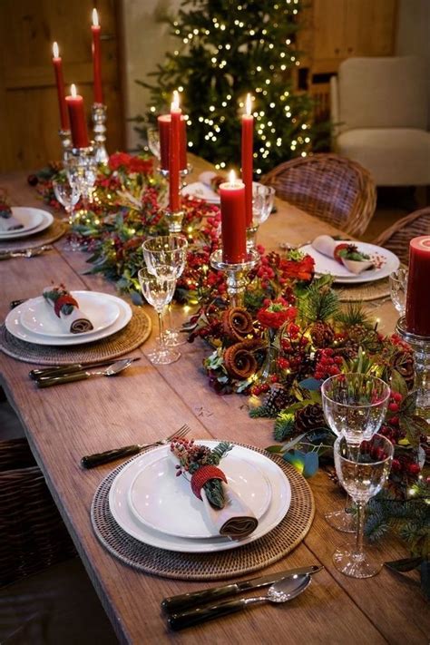 Épinglé sur Merry Christmas Decoration table de noel Table de fete