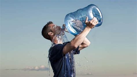Ola De Calor La Importancia De Tomar Mucha Agua