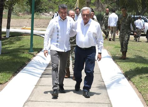 RUTILIO ESCANDÓN acompaña al presidente AMLO en reunión sobre Tren