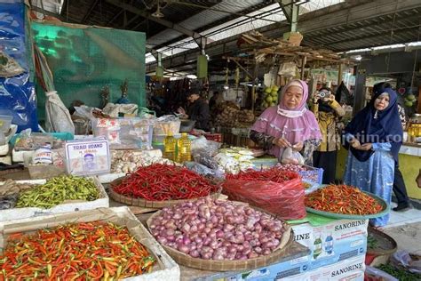 OP Jelang Nataru Di Tuban Harga Cabai Kian Naik