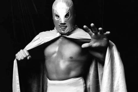 Se Cumplen A Os Sin El Santo El Enmascarado De Plata El Momento