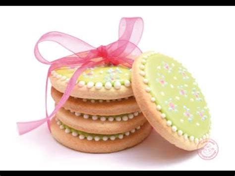 Comment utiliser le glaçage royal sur des biscuits SCRAPCOOKING