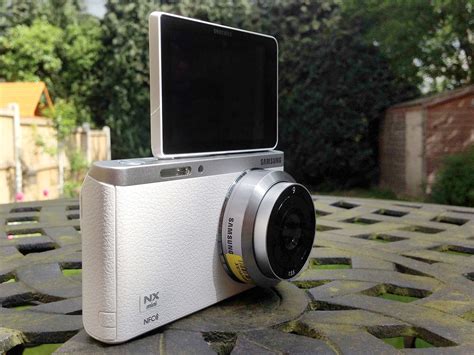 Samsung Nx Mini Review