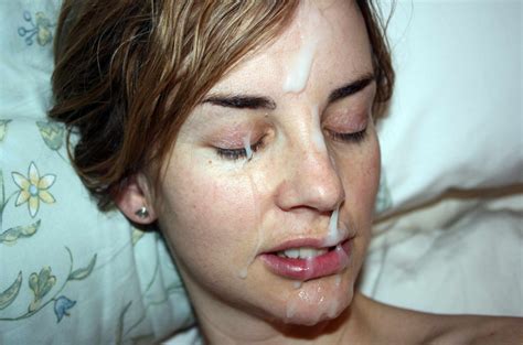Porno Bilder Freundin Erh Lt Eine Gro E Ladung Sperma Im Gesicht