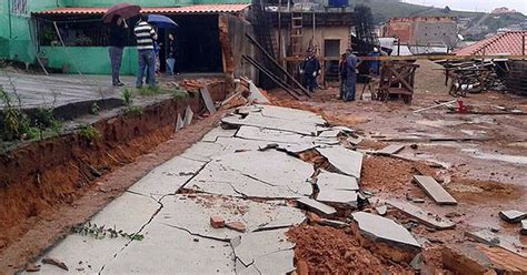 G1 Muro De 15 Metros De Comprimento Desaba Durante Obra Em Barbacena