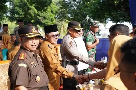 Hari Pertama Kerja Pasca Libur Lebaran Pemkab Tanah Datar Gelar Apel