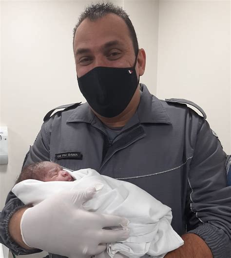 Osasco Policiais Militares Realizam Parto Dentro Da Viatura