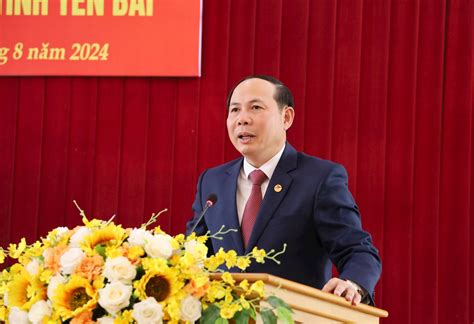 Chánh Văn phòng Tỉnh ủy Yên Bái Trần Ngọc Luận được điều động làm Giám