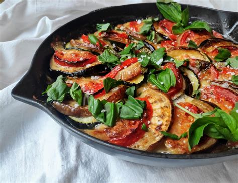 Auberginen Zucchini Gratin Mit Tomaten Mozzarella Whenannacooks