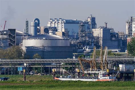BASF Der Chemiekonzern Baut Seine Unternehmensstruktur Um