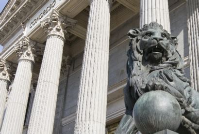 Panorama Los nuevos impuestos a banca y grandes energéticas afrontan