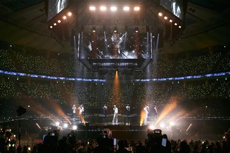 NCT 127 데뷔 7주년 기념 팬미팅 대성황 시야제한석까지 전석 매진 SM Entertainment