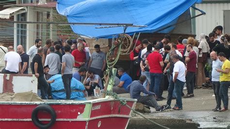 Trabzon da bir genç ayağına bağladığı çapa ile denize atlayarak intihar