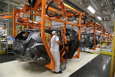 Auge en la exportación de vehículos ligeros en México durante marzo