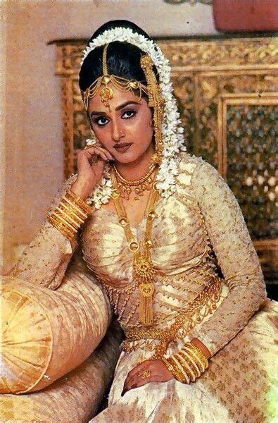 Indische Bollywood Schauspielerin Komplett Einge Lt Telegraph
