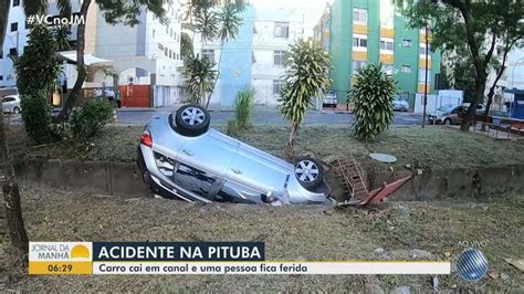 Motorista Fica Gravemente Ferido Ap S Perder Controle De Carro Bater