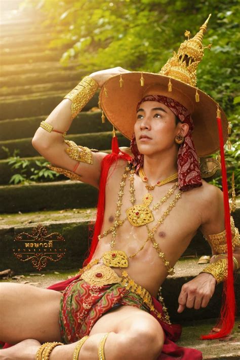 ปกพนโดย Kritsana Downsoay ใน Thai traditional costume ชดชาตพนธ