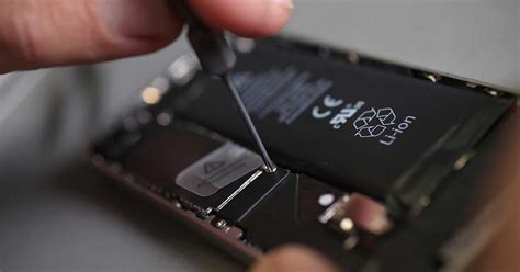 Se puede reparar un iPhone fuera de Apple Store y con garantías