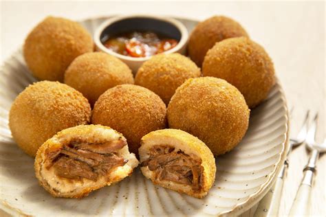 Aprenda A Fazer Bolinho Recheado Rabada Minerva Foods Criando