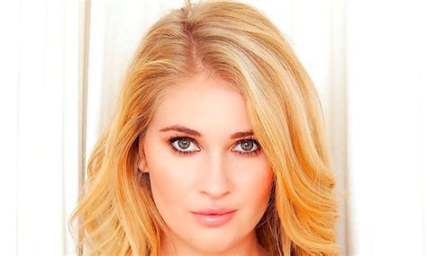 Lauren Volker Biography Wiki Age Height Career Photos More