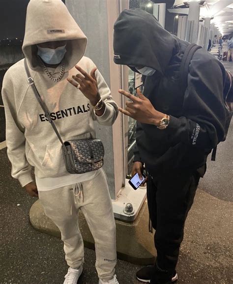 Pin By On Foh The Mandem Cool Outfits For Men Nike Tech Fleece