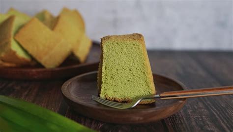 Simple And Delicious Pandan Chiffon Cake Recipe The Bakeanista