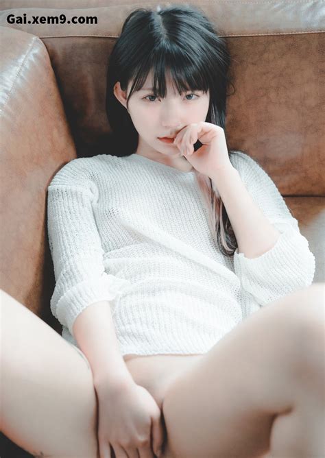 Bộ ảnh gái xinh khỏa thân chụp ảnh nude nghệ thuật Ảnh Người Mẫu