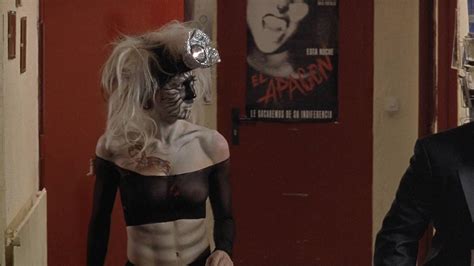 Laura Morante Nue Dans The Dancer Upstairs