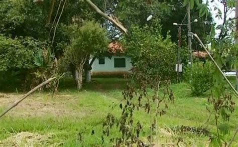 ARMADOS Bandidos invadem chácara rendem família e fogem carro e