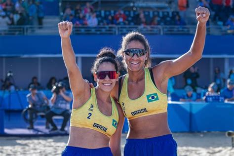Duda e Ana Patrícia concorrem a prêmio de melhor do ano Web Vôlei