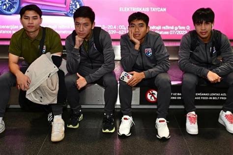 Cầu thủ bị bỏ đói Liên đoàn bóng đá Thái Lan nhận chỉ trích 2sao