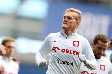 Karol Świderski idealny partner Lewandowskiego w ataku Jak wygląda