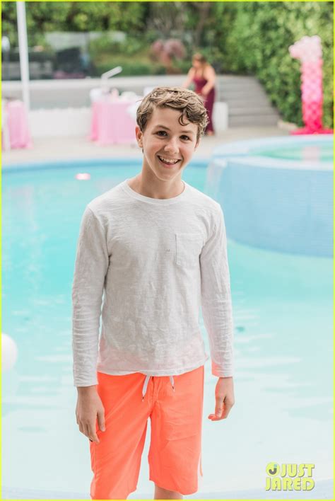 Full Sized Photo Of Chloe Lukasiak Inside Her Sweet Sixteen 08