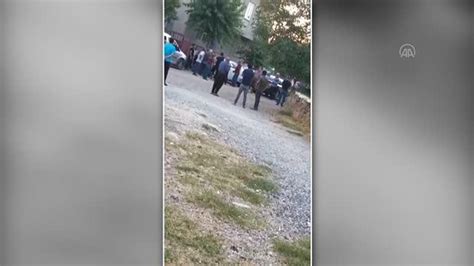 İki grup arasında taşlı sopalı ve bıçaklı kavga 5 yaralı