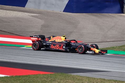 Que horas é o treino classificatório da F1 hoje sábado no GP da