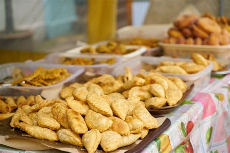 15 Ide Jualan Makanan Yang Laku Setiap Hari Datangkan Cuan