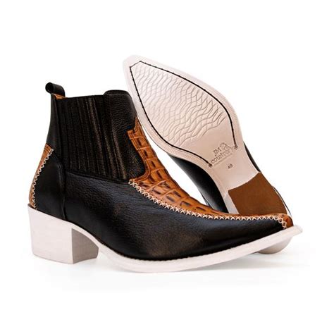 Botina Country Masculina Bico Fino Couro Bovino Legítimo Floater Preto