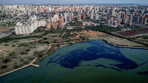 Environmentalists Oil Spills Have Left Venezuela S Largest Lake In