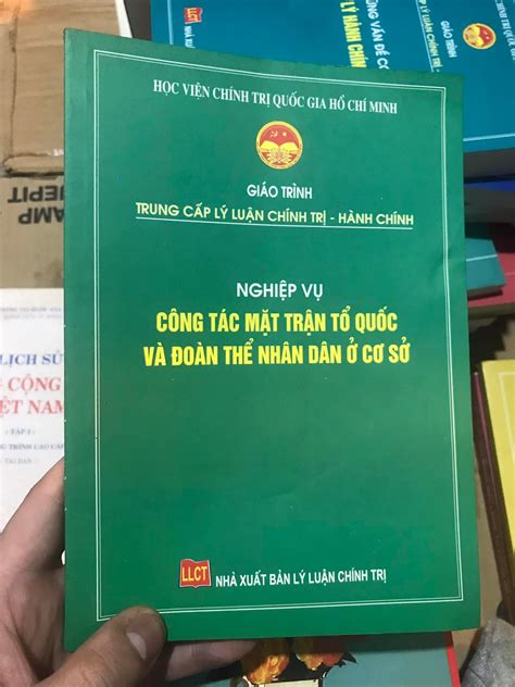 Bộ giáo trình trung cấp lý luận chính trị hành chính