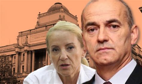 Krijelj Potpisao Rje Enje O Poni Tenju Doktorata Sebiji Izetbegovi