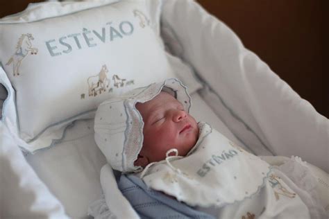 Famosos Celebram Nascimento De Est V O Sexto Filho De Let Cia E